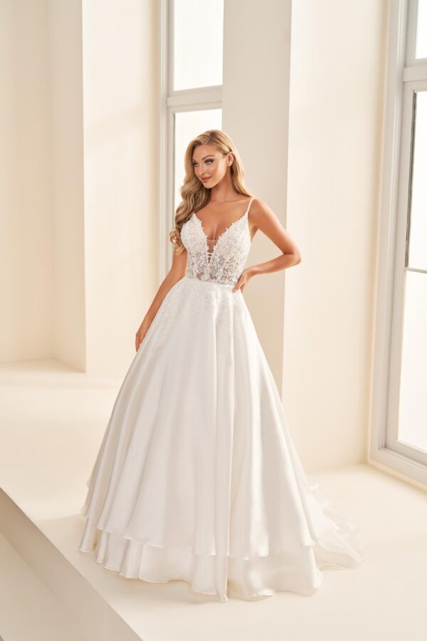 Enchanting Wedding Dress Style No. E2526 – WELCOME TO BRIDES HOUSE